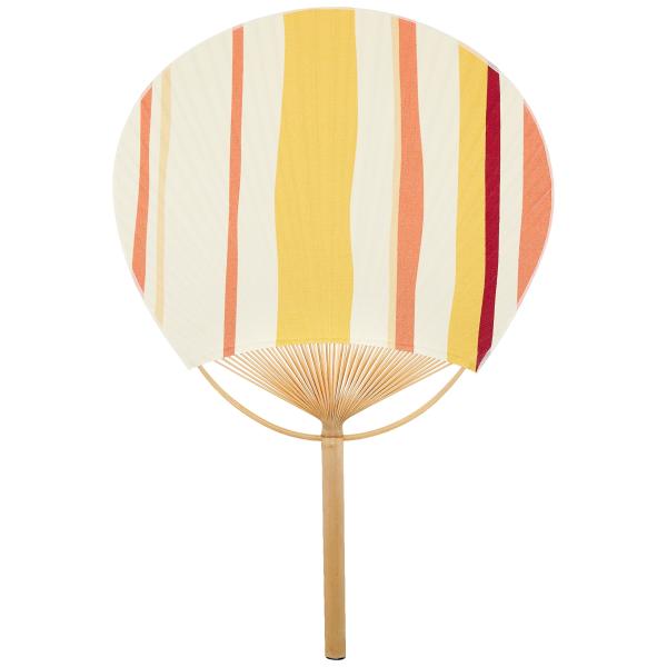 【商品概要】本体サイズ:約28×41cm本体重量:約56g素材・材質:(本体)竹(中国製)、(表面)綿、(裏面)白紙原産国:日本【商品説明】【商品詳細】ブランド：四国団扇商品種別：ホーム＆キッチン商品名：四国団扇 うちわ 男女兼用 ファブリ...