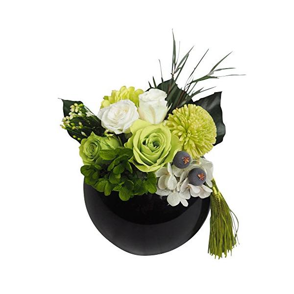 【商品概要】他の種類にはないグリーンでの統一感でお洒落感アップ♪水やりの必要なし！この夏ぴったりの仏花商品！プレゼントにも最適です幅約15cm×奥行き約13cm×高さ約15cm使用花材：プリザーブドローズ・ソーラーピンポンマム・ポンポンタッ...