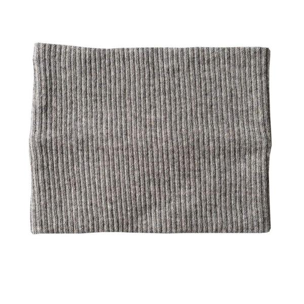 【商品概要】生産地：日本（奈良県）サイズ：フリー（約16×22cm）カラー：グレー（無染色）標高3,000m、氷点下30℃の厳しい環境に生息するヤクのあたたかい毛と、しっとりと滑らかなスーピマコットンを混ぜた糸を使用。あたたかく、やわらかな...