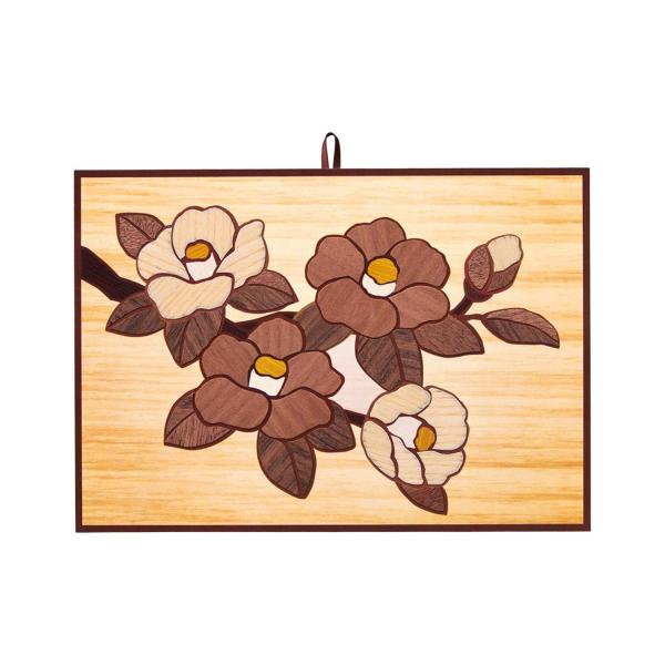 【商品概要】用途:天然木のシートを切って下絵に貼っていくだけで絵が作れるキット完成品サイズ:縦14.8×横21cmセット内容:説明書・下絵ボード・両面シール型紙・木のシート・茶ひも作業時間(目安):1時間〜材質:木・紙【商品説明】【商品詳細...