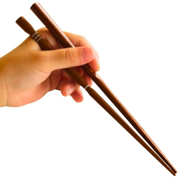 【商品概要】自然と正しい持ち方を身につける：「はしもJr.」矯正箸は、かわいいマークのついたくぼみに指を当てるだけで、子どもたちが楽しみながら正しいお箸の持ち方を自然に学べます。子供の成長に合わせて選べるサイズ展開も魅力的で、子供が自発的に...