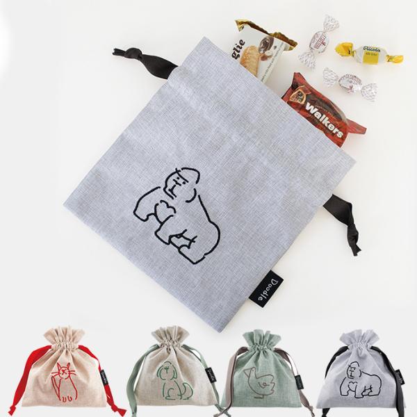 Doodle MINI SACK落書きのような可愛い動物たちの刺繍がポイントのミニ巾着袋。バッグの中を整理するバッグインポーチとしても活躍します。子供用のコップ、コスメ、アクセサリーやモバイルバッテリーなどの収納に最適なサイズ。製品仕様サイ...
