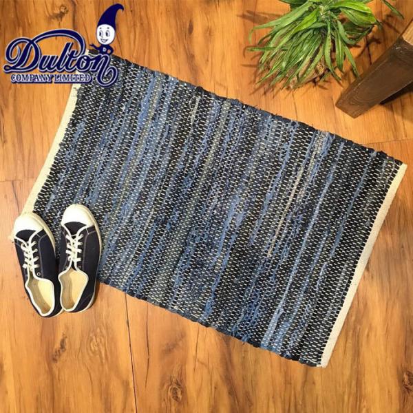 サイズ:約 幅75×高さ50（cm） 内容量:1枚 材質:コットン100％ 生産国:インド製 備考:洗濯は必ず手洗いで他の物と分けて洗って下さい。 ●濃淡の美しいデニムマットです。 ●デニムならではのカジュアルな雰囲気は、とっても爽やかです...