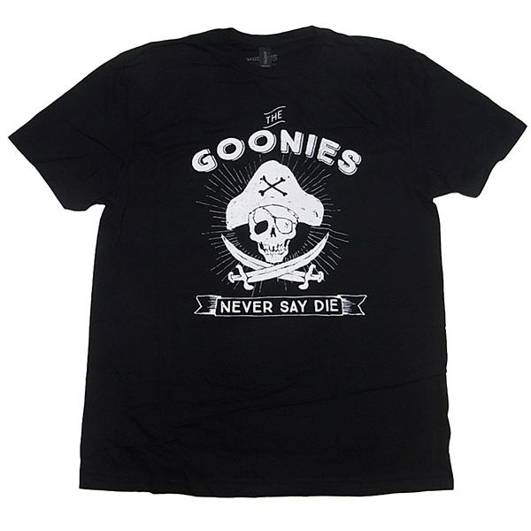 THE GOONIES (グーニーズ)NEVER SAY DIE Tシャツカラー : ブラック素材 : 100%コットンサイズM = 着丈 約73cm：身幅 約47cmL = 着丈 約73cm：身幅 約54cmXL = 着丈 約76cm：身...