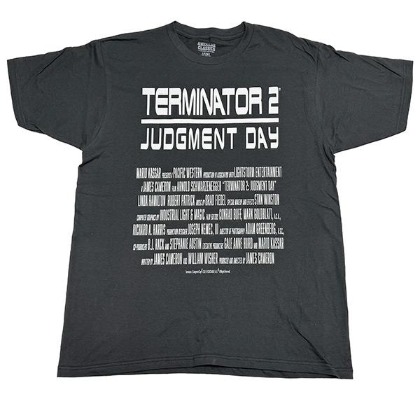 TERMINATOR 2 (ターミネーター2)T2 CREDITS Tシャツ カラー : チャコール グレー素材 : 100%コットンサイズM = 着丈 約65cm：身幅 約52cm L = 着丈 約74cm : 身幅 約54cmXL = ...
