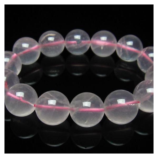 【メタモルフォーゼス（陰陽石）】メタモルフォーゼスはアルミナ（酸化アルミニウム）がコロイド状に分布している状態の水晶で、クリスタルヒーラーのメロディ女史により命名され、ガンマ線を当て、300度の熱にさらすとグリーンゴールドに色が変化すること...