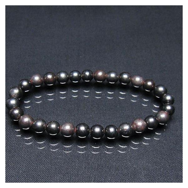 【スギライト】スギライトは深い紫の柔らかい光沢が目を惹きつける石です。世界三大ヒーリングストーンとされ、非常に強い癒しの力を持つ石です。この石は日本人によって初めて発見された石となります。格別のヒーリング効果があるとして、今や世界中に人気の...