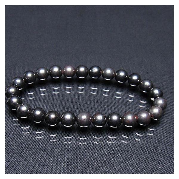 【スギライト】スギライトは深い紫の柔らかい光沢が目を惹きつける石です。世界三大ヒーリングストーンとされ、非常に強い癒しの力を持つ石です。この石は日本人によって初めて発見された石となります。格別のヒーリング効果があるとして、今や世界中に人気の...