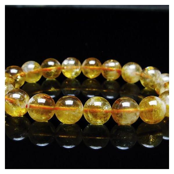 【シトリン】シトリンクォーツは富と繁栄をもたらす幸運の石として、古くから大切にされてきた黄色い水晶です。太陽を象徴するともされるシトリンは、明るくはつらつとしたエネルギーを持つとされています。シトリンは商売をしている人に特にお勧めです。周囲...