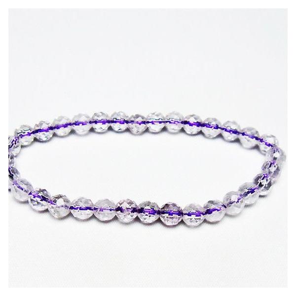 【アメジストクォーツ（紫水晶）】アメジストは透き通った美しい紫の色をした水晶です。はるか昔より紫は高貴な色とされ、様々な宗教儀式に用いられ、皇族にも愛用された水晶です。アメジストは非常に魔よけのパワーが強いといわれ、邪気を散らし、霊的なもの...