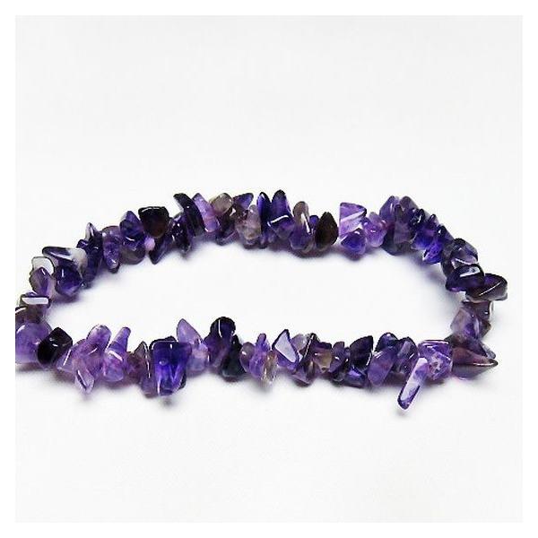 【アメジストクォーツ（紫水晶）】アメジストは透き通った美しい紫の色をした水晶です。はるか昔より紫は高貴な色とされ、様々な宗教儀式に用いられ、皇族にも愛用された水晶です。アメジストは非常に魔よけのパワーが強いといわれ、邪気を散らし、霊的なもの...