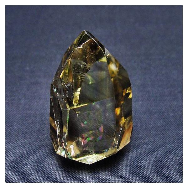 【シトリン】シトリンクォーツは富と繁栄をもたらす幸運の石として、古くから大切にされてきた黄色い水晶です。太陽を象徴するともされるシトリンは、明るくはつらつとしたエネルギーを持つとされています。シトリンは商売をしている人に特にお勧めです。周囲...