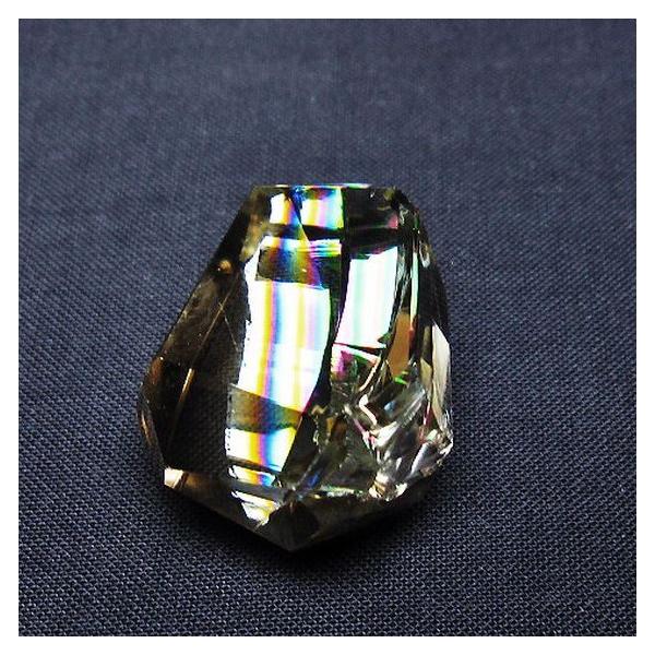 【シトリン】シトリンクォーツは富と繁栄をもたらす幸運の石として、古くから大切にされてきた黄色い水晶です。太陽を象徴するともされるシトリンは、明るくはつらつとしたエネルギーを持つとされています。シトリンは商売をしている人に特にお勧めです。周囲...