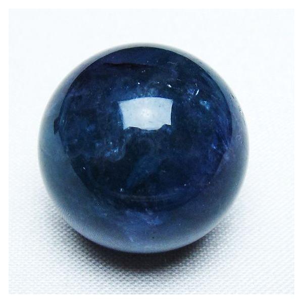 【フローライト（蛍石）】フローライトはハロゲン化鉱物の一種。紫外線や熱を加えると蛍光現象がみられることから、和名は蛍石といいます。様々な色が存在し、グリーン、パープル、ブルー等があり、ミックスカラーのものはレインボーフローライトと呼ばれます...