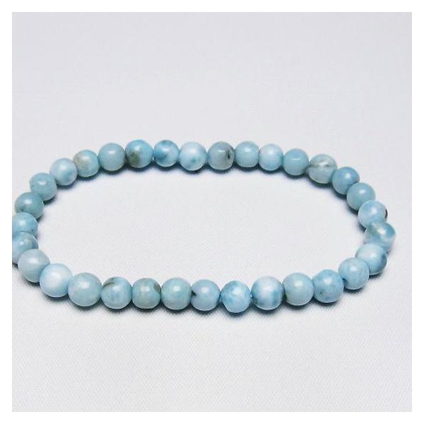 【ラリマー（ブルーペクトライト）】ラリマーはカリブ海の空と雲のような綺麗な空色の「愛と平和」の石です。その穏やかな波のような模様や色合いで、最近では有名人も愛用するくらいの人気を博しています。唯一ドミニカ共和国のみで産出される世界三大ヒーリ...