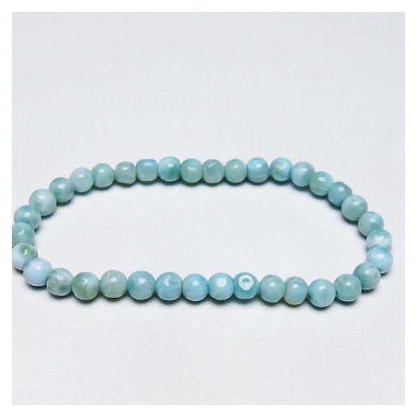 【ラリマー（ブルーペクトライト）】ラリマーはカリブ海の空と雲のような綺麗な空色の「愛と平和」の石です。その穏やかな波のような模様や色合いで、最近では有名人も愛用するくらいの人気を博しています。唯一ドミニカ共和国のみで産出される世界三大ヒーリ...