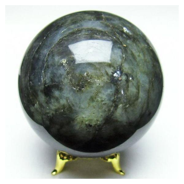 【ラブラドライト】ラブラドライトは神経を研ぎ澄まし眠れる潜在能力を引き出し、自信を回復させてくれるといわれております。 また落ち込みや怒り、ストレスなどの抑圧されたマイナスエネルギーの感情を解き放ち深い癒しをも与えるようです。太陽と月の陰陽...