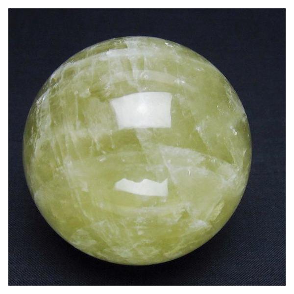 【シトリン】シトリンクォーツは富と繁栄をもたらす幸運の石として、古くから大切にされてきた黄色い水晶です。太陽を象徴するともされるシトリンは、明るくはつらつとしたエネルギーを持つとされています。シトリンは商売をしている人に特にお勧めです。周囲...