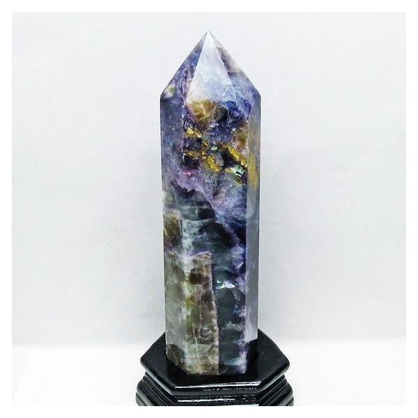 【フローライト（蛍石）】フローライトはハロゲン化鉱物の一種。紫外線や熱を加えると蛍光現象がみられることから、和名は蛍石といいます。様々な色が存在し、グリーン、パープル、ブルー等があり、ミックスカラーのものはレインボーフローライトと呼ばれます...