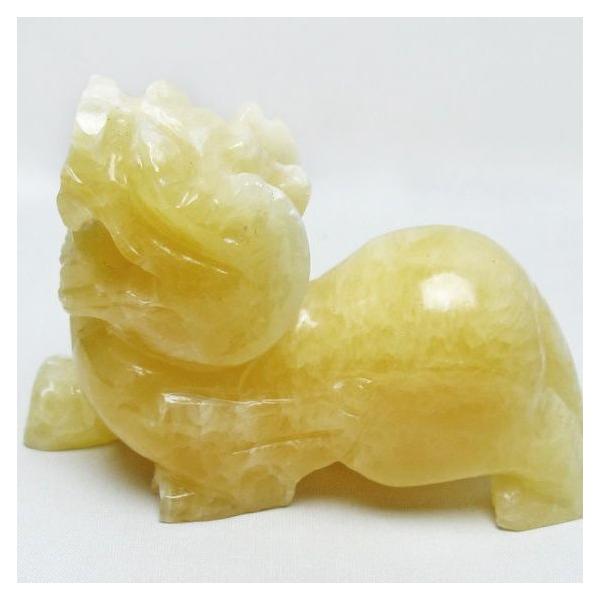 【トパーズ（黄玉）】トパーズは様々なタイプの色がある美しい石で、11月の誕生石としても有名です。カラーバリエーションは無色透明、ピンク、ブルー、黄褐色、薄茶などです。近年はブルートパーズの人気が大変に高まっています。トパーズは夢を叶えてくれ...