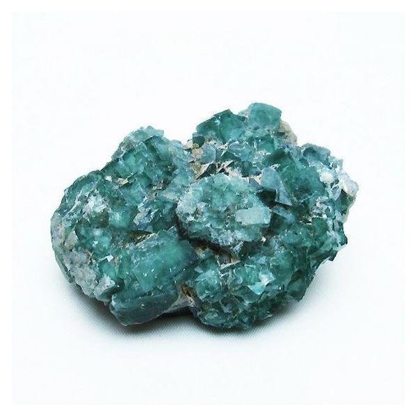 【フローライト（蛍石）】フローライトはハロゲン化鉱物の一種。紫外線や熱を加えると蛍光現象がみられることから、和名は蛍石といいます。様々な色が存在し、グリーン、パープル、ブルー等があり、ミックスカラーのものはレインボーフローライトと呼ばれます...