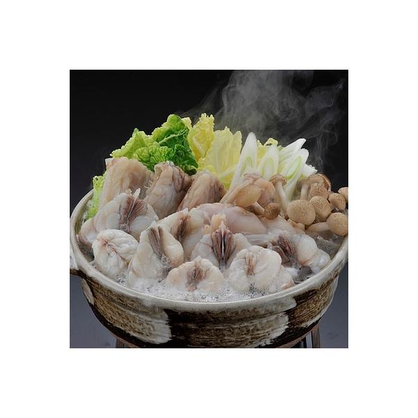 鍋料理の中でもひときわ旨味たっぷりで奥深い味わいの国産ふくちり。ちり鍋の後の残ったダシで作る雑炊もお楽しみいただけます。