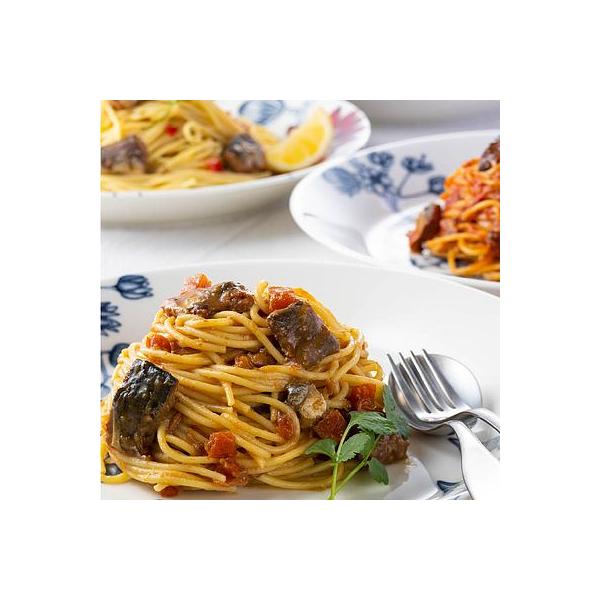 ゴロゴロとした魚の具材が楽しめる魚屋さんの作ったパスタソースのセットです。