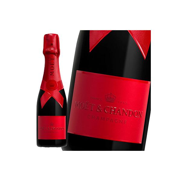 セレブレーションを象徴する「赤」に染まったモエ・エ・シャンドンとともに、大切な人たちと喜びを分かち合いましょう。