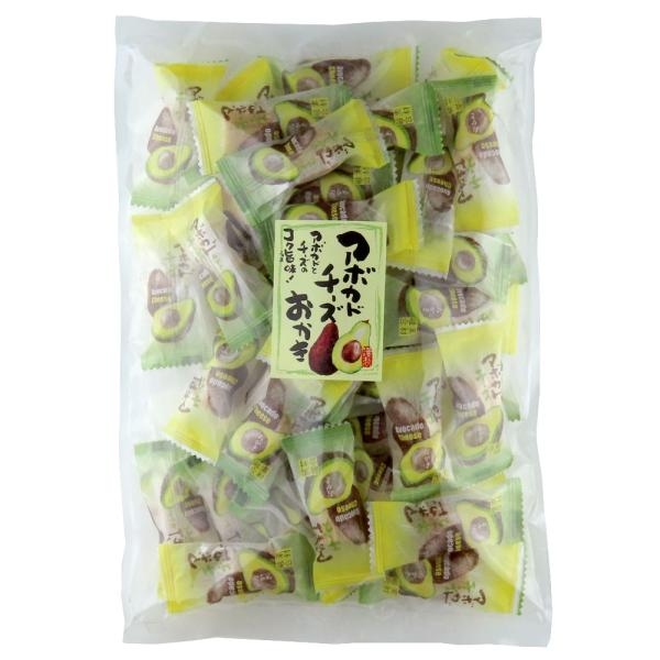 【発売日：2024年07月04日】国内産水稲餅米に海老を入れて搗きあげたおかきを淡口醤油でしあげ、アボカドパウダー入りチーズを詰めました。