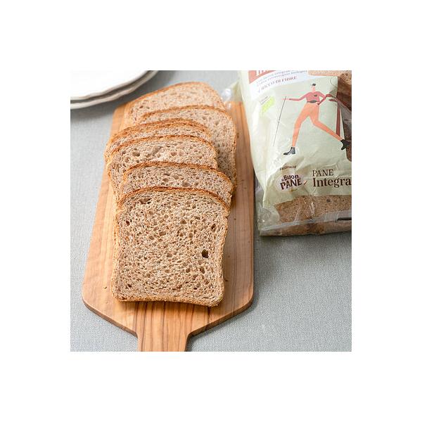 全粒粉ならではの香ばしい風味をお楽しみください。（全粒粉製品中64%使用）