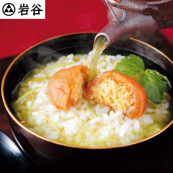 【発売日：2025年11月01日】紀州南高梅の種を取り、中に甘酢みそで味付けをした紀州産真鯛のほぐし身を詰めた食欲わき立つご飯のお供です。