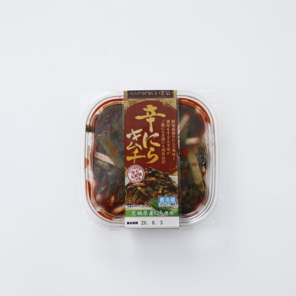 【発売日：2026年06月15日】茨城県産の鮮度抜群のにらの風味と濃厚なキムチの辛味が特長でトッピングに最適な商品です。