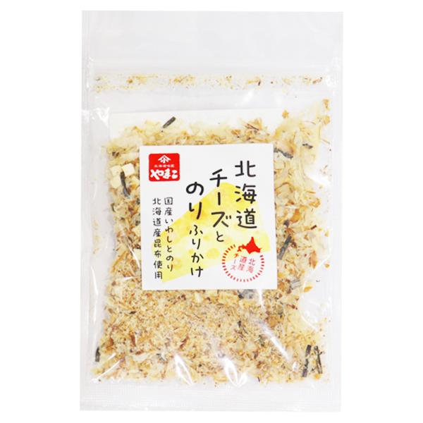 【発売日：2024年07月04日】北海道十勝のフリーズドライチーズを使い、いわし節、海苔、北海道産厚葉刻み昆布を混ぜ合わせた、チーズの香りと海苔といわしのサクサク感を味わえます。