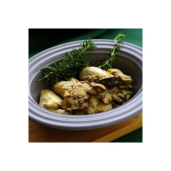 瀬戸内産の牡蠣をナラのチップでスモークしました。豊かなスモークの風味と、閉じ込められた濃厚な旨みを楽しめます。