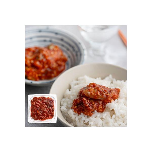 イカやタコ、数の子などの海鮮とかぼちゃ・ひまわりの種を使用したキムチ。ヤンニョムに米みそをブレンドすることで、コクのある味わいに仕上げました。