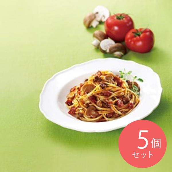 【発売日：2024年07月04日】野菜の甘み、豚肉の旨み、ドライトマトのコクを合わせた、さっぱりとしたソースです。マリナーラソースに和風だしを加えて味に深みを出しました。