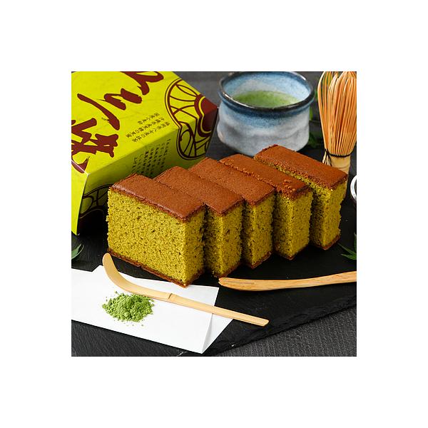 卵黄をたっぷりと使った生地に八女産抹茶と沖縄産黒糖の黒蜜を加え上品な甘さに仕上げました。