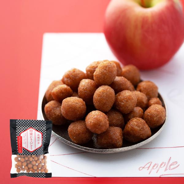 【発売日：2024年07月04日】米油で３度揚げしたサクサクした丸い生地に、アカシア蜂蜜と長野県産りんご果汁を使用した蜜を絡めほんのりシナモンを効かせました。