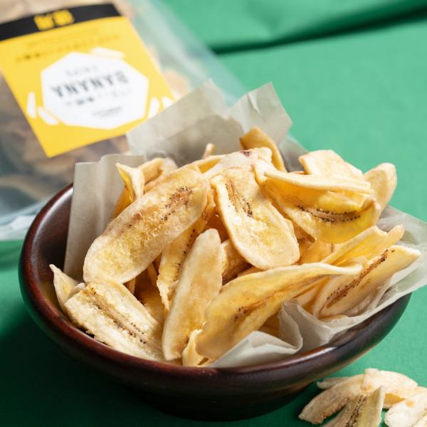 【発売日：2024年07月04日】フィリピン産バナナをココナッツオイルで二度揚げしパリッと食感に。通常品比内容量１．５倍のお徳用。
