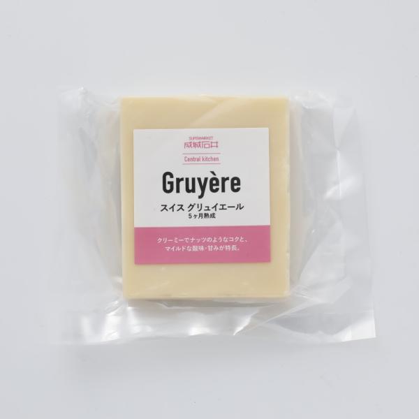 【発売日：2026年03月05日】《山のチーズ》と呼ばれる長い歴史と伝統のチーズ。クリーミーでナッツのようなコクと、マイルドな酸味・甘みが特長。