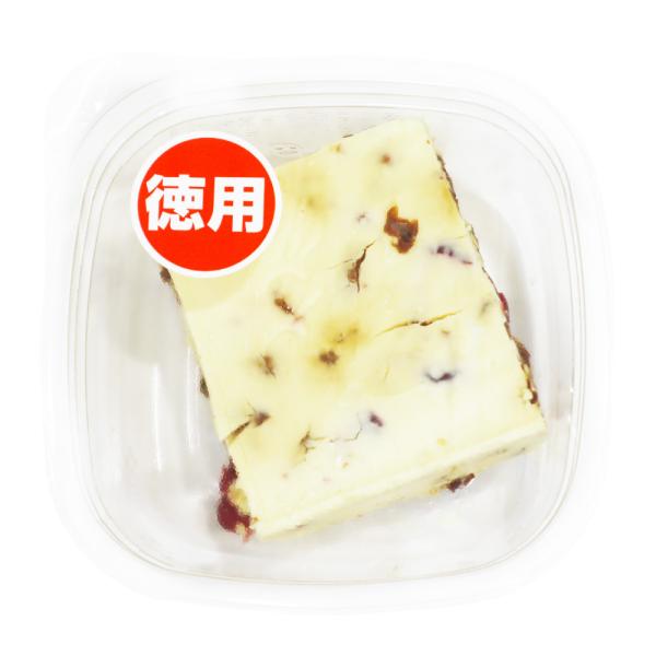 【発売日：2024年07月04日】レーズン、いちじく、アプリコット、クランベリーの４種類のドライフルーツを合わせて製品中３０％使用しています。