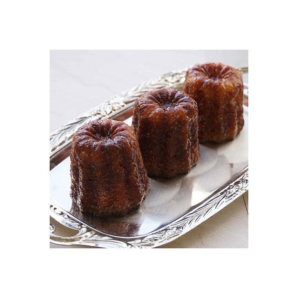 ワインで有名なボルドー地方で作られています。ラム酒の香りとしっとりとした食感が特徴です。フランス伝統の焼き菓子をお楽しみください。※冷凍状態でのお届けとなります。