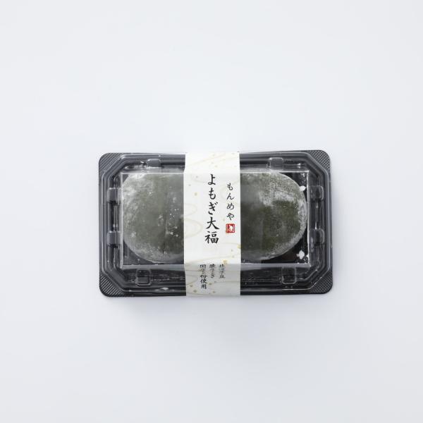 【発売日：2026年06月15日】国内産もち粉に香り豊かな蔵王よもぎを加え北海道産小豆使用粒餡を包みました。