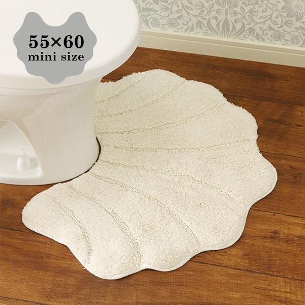 コットン素材のシェル型のトイレマット。綿の出荷量世界2位のインド綿を使用しています。シェル型のトイレマットは、トイレを上品に演出します。綿素材なので吸水性もよく、汚れても気軽に洗えます。マットには滑り止め加工付きで、滑らず安心です。発売以来...