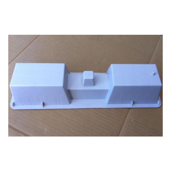 2ケース100個入り！カタチが新しくなりました！ドレンホースの取り回しが綺麗に！寸法(mm):幅396×奥行117×高さ70※室外機1台につき、本製品は2個必要となります。