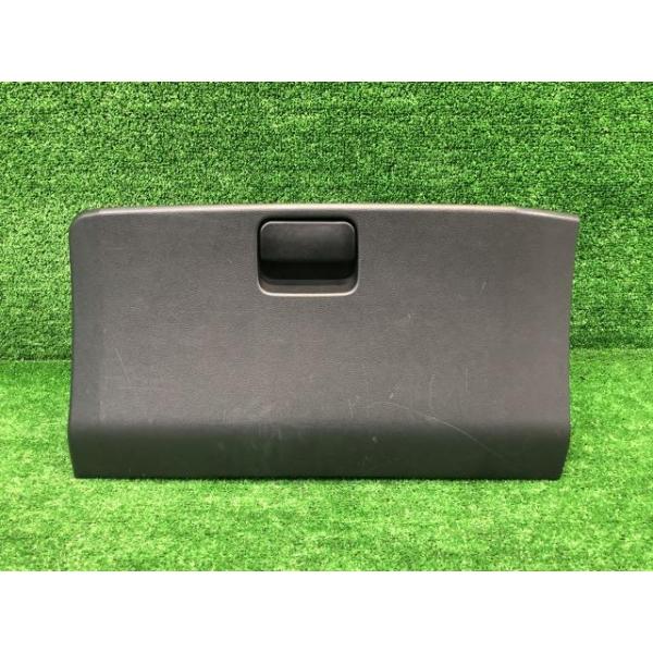 **** 商品説明を必ずご確認ください ****部品管理番号：230609000170210メーカー純正品番：8006A131部品名：グローブBOX部品区分：リサイクル品車名：デリカＤ5車両タイプ名：5DBOXワゴン通称型式：CV4WLTX...