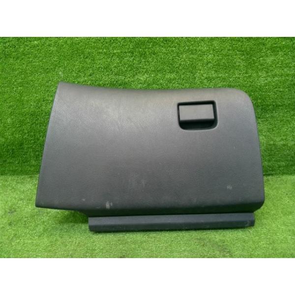 **** 商品説明を必ずご確認ください ****部品管理番号：250425000170210メーカー純正品番：68510-4CE0A部品名：グローブBOX部品区分：リサイクル品車名：エクストレイル車両タイプ名：5DJワゴン通称型式：TDRA...