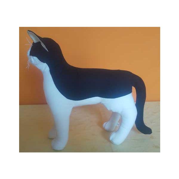 20220818sネコ　トルソー　(中子猫)　白黒色はちわれ柄I型(中子猫級身大)体長　　体高24　全長38　全高33　首廻22.5材料　布と綿 ミシンにて製作手造り品の為 量産型の生産管理体系の行き届いた一様性のある安価良品とは異なり寸刻...