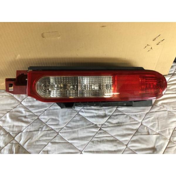 **** 商品説明を必ずご確認ください ****部品管理番号：001694043815600メーカー純正品番：26555-1FA1B部品名：左テールランプ部品メーカー品番：26555-1FA0A部品区分：リサイクル品管理品番：3289部品カ...