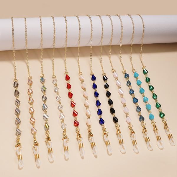 カットビーズが大人可愛いデザインのメガネチェーン。首から下げておけるマスクチェーンとしても活躍してくれます♪【サイズについて】画像をご参照ください。【素材について】合金他長さ：75cm【カラーについて】生産ロットにより柄の出方や色の濃淡が異...